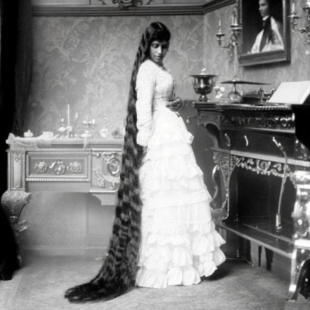 Why does human hair on the head grow so long? - keratin.com